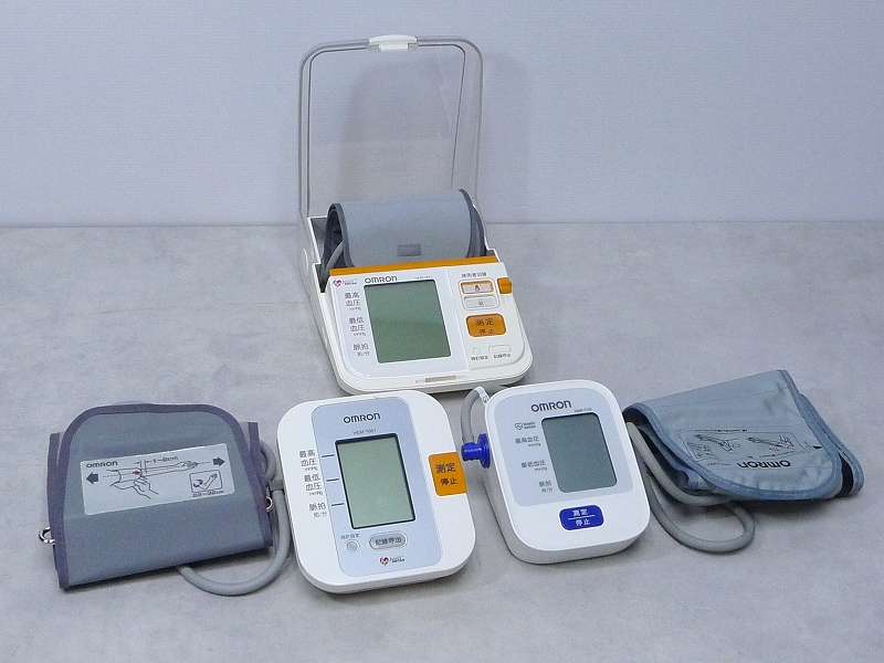 日本代購代標第一品牌【樂淘letao】－1031K01*7A OMRON/オムロン デジタル自動血圧計 上腕式 HEM-7051/HEM-7120/HEM-7071 血圧計 3点セット